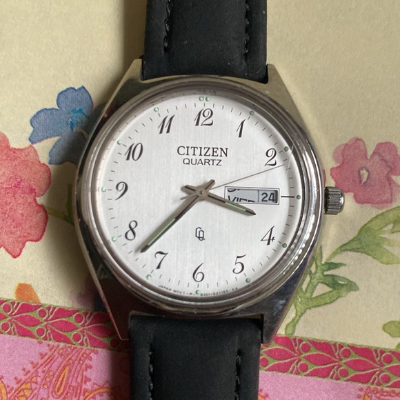 Citizen | Accessories | Vintage Citizens Quartz Mens Watch With New ...